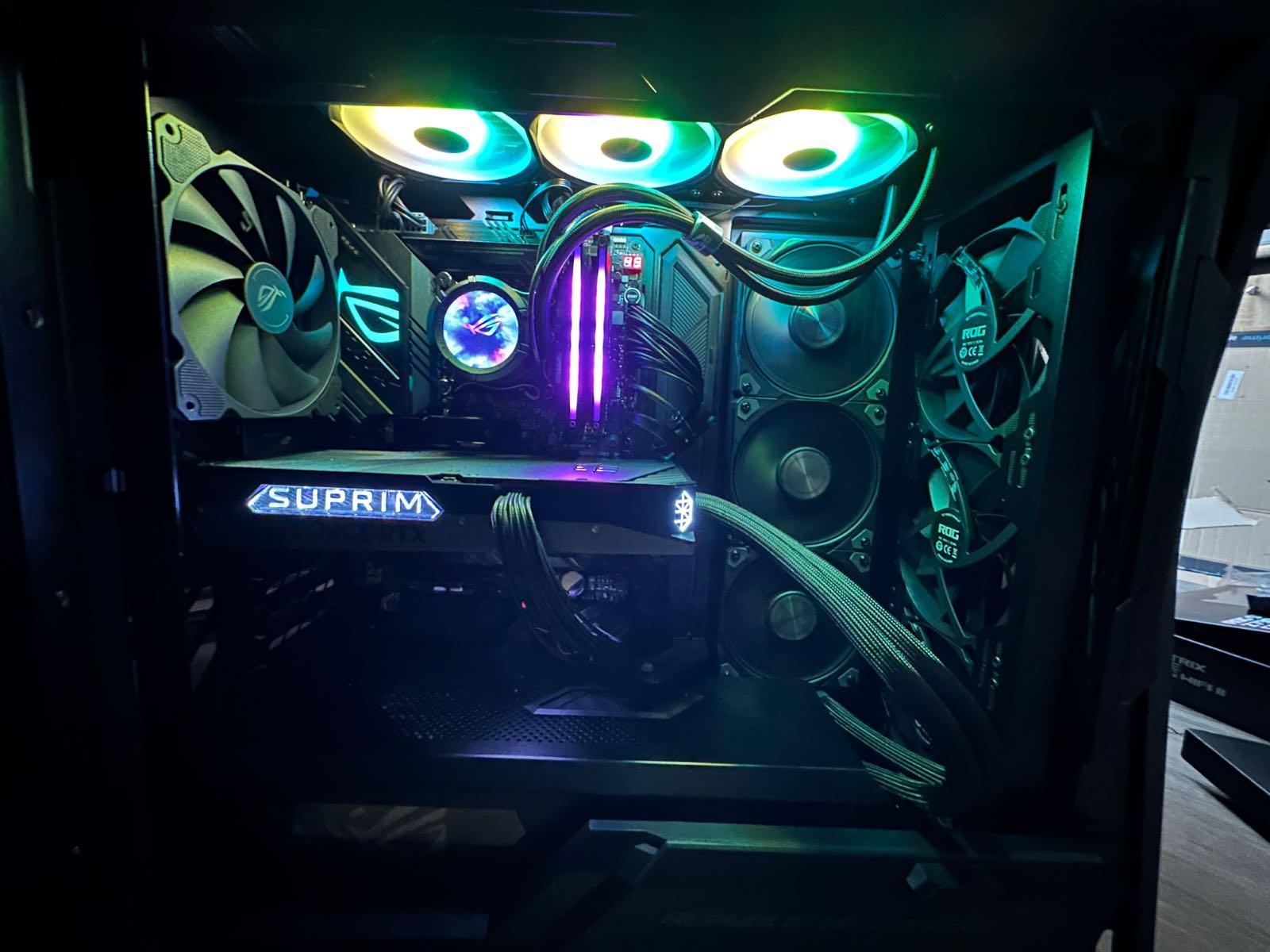 MSI GeForce RTX 5090 32G SUPRIM LIQUID SOC - Carte graphique MSI sur ...